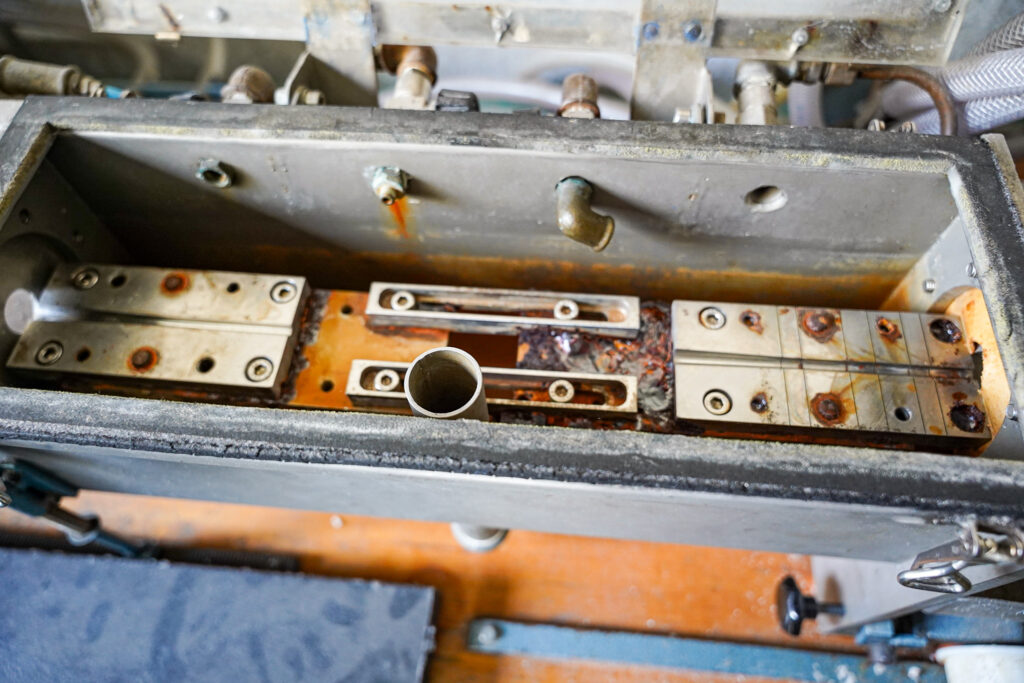 AXON profile Line - Plastima Used Machinery
