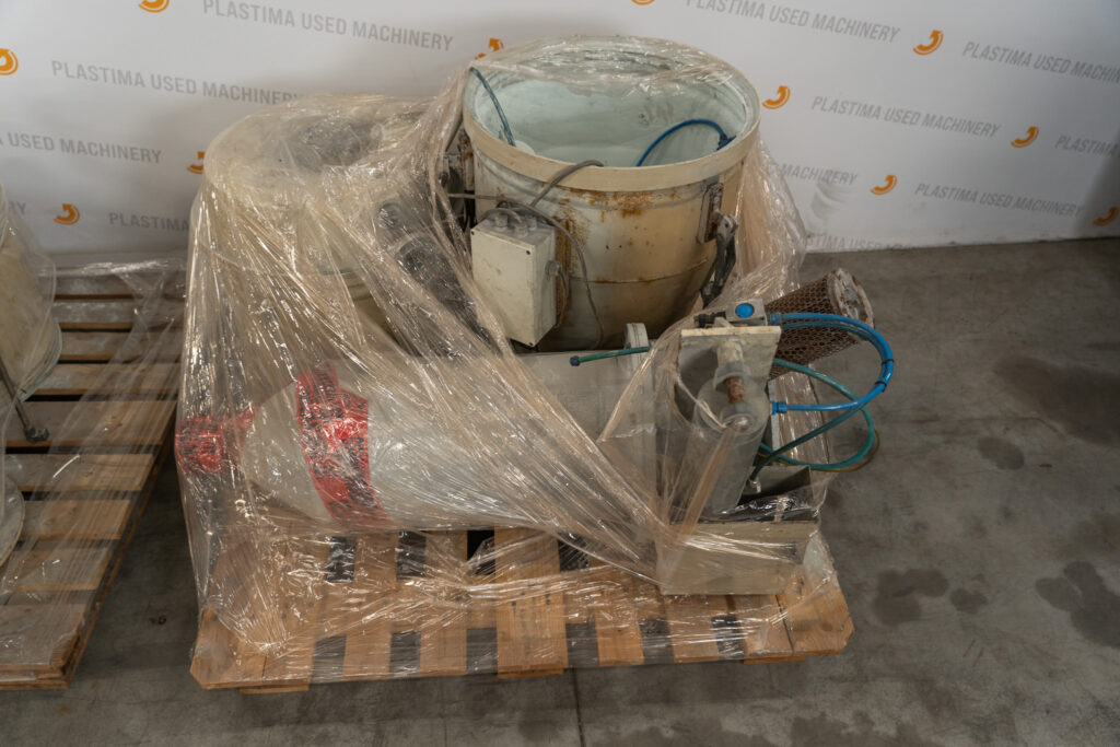Azo Hopperloaders for PVC Dryblend - Plastima Used Machinery